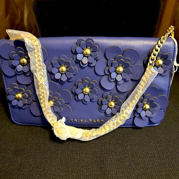 Trina Turk | Bags | Nwt Trina Turk Crossbody With Gold Chain Color Is ...